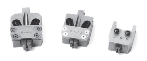 wire pullers, wedge grips for wire, puller for wire, puller grips for wire